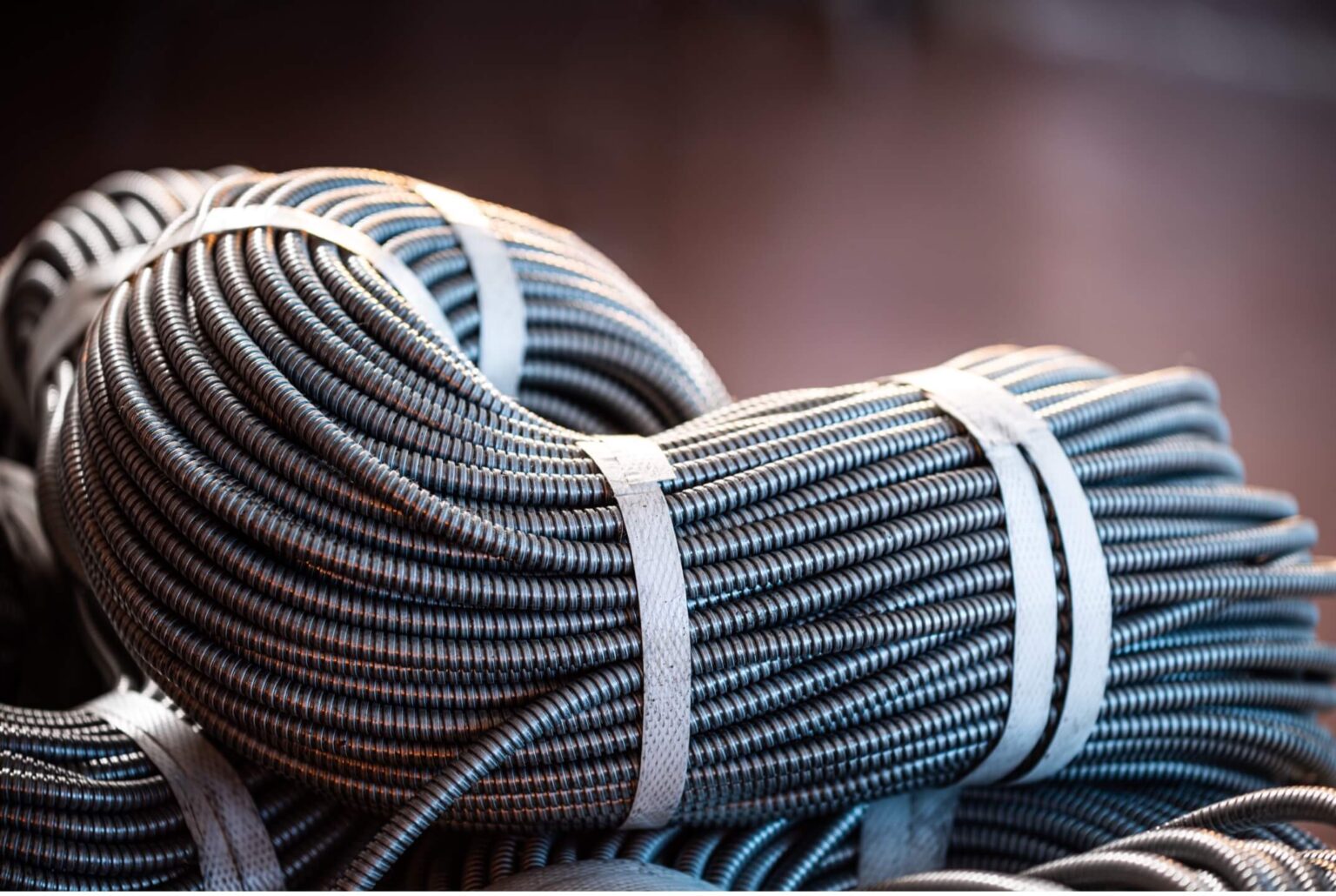 Conheça alguns tipos de eletrodutos para sua construção